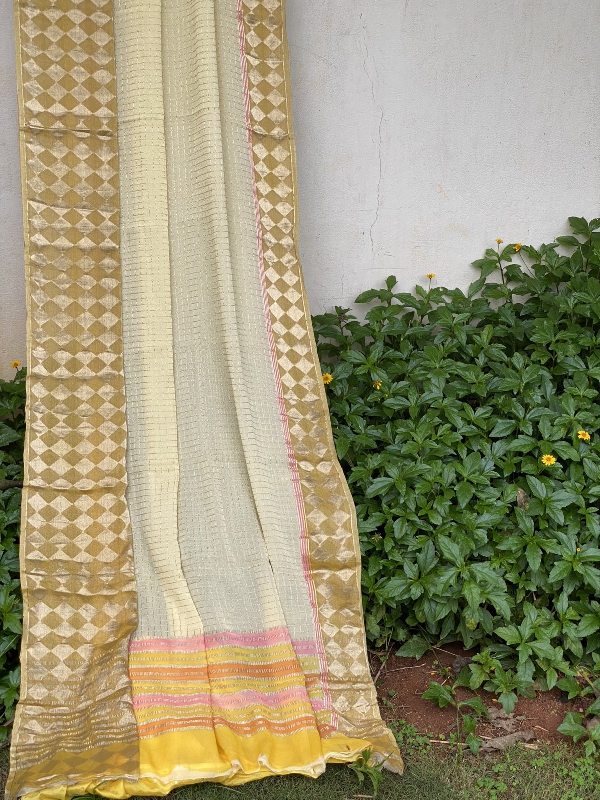 Graceful Light Yellow Georgette Silk Saree Elegance and Sophistication